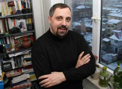 Scriitorii Dan Lungu şi Nicoleta Esinencu, invitaţi la Târgul de carte ...