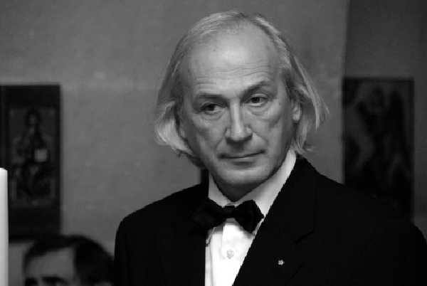 Petre Răileanu, primul laureat al bursei Sarane Alexandrian pentru ...