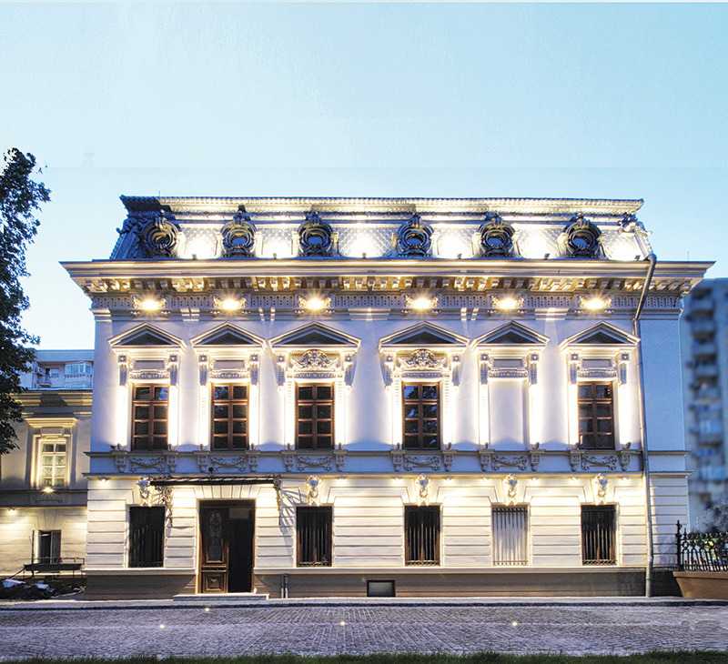 Noaptea Muzeelor la Castelul Peleș, Casa Filipescu - Cesianu și Muzeul ...