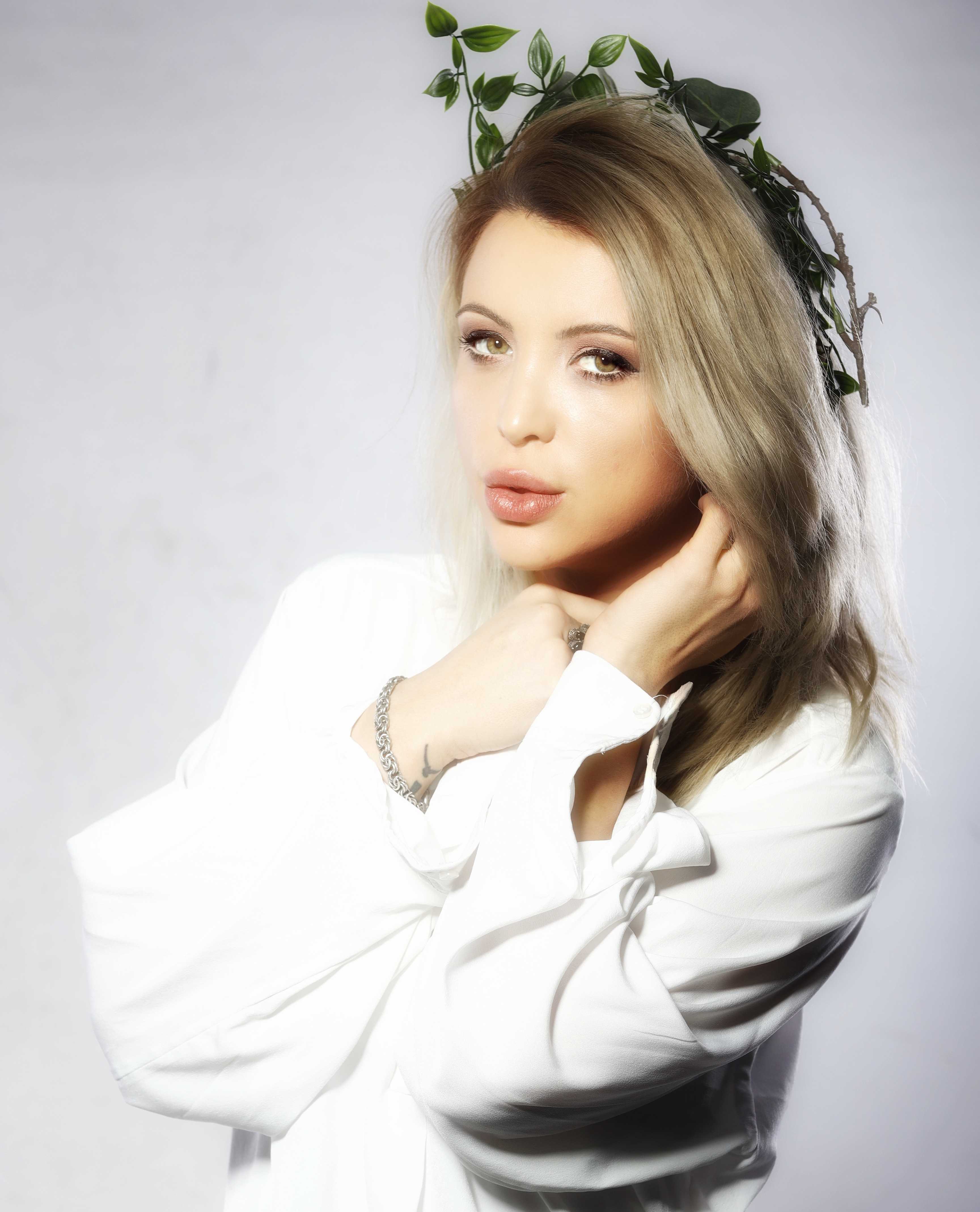 Sabina Lisievici - actriţa din România, cu experienţă la Hollywood a ...