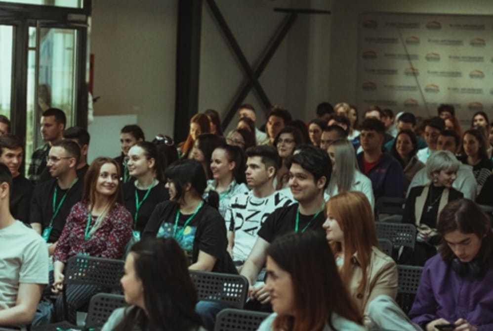 H4TF ("Heading for the Future"), ediția a 4-a - Agentia de cArte